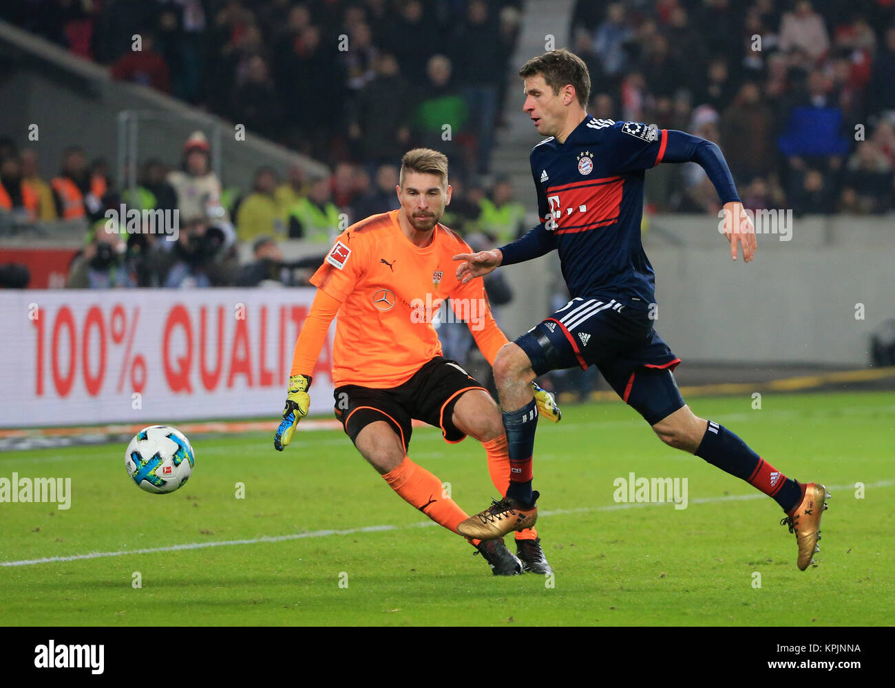 Stuttgart, Germany. 16th Dec, 2017. Bayern Munich's Thomas Mueller (R ...
