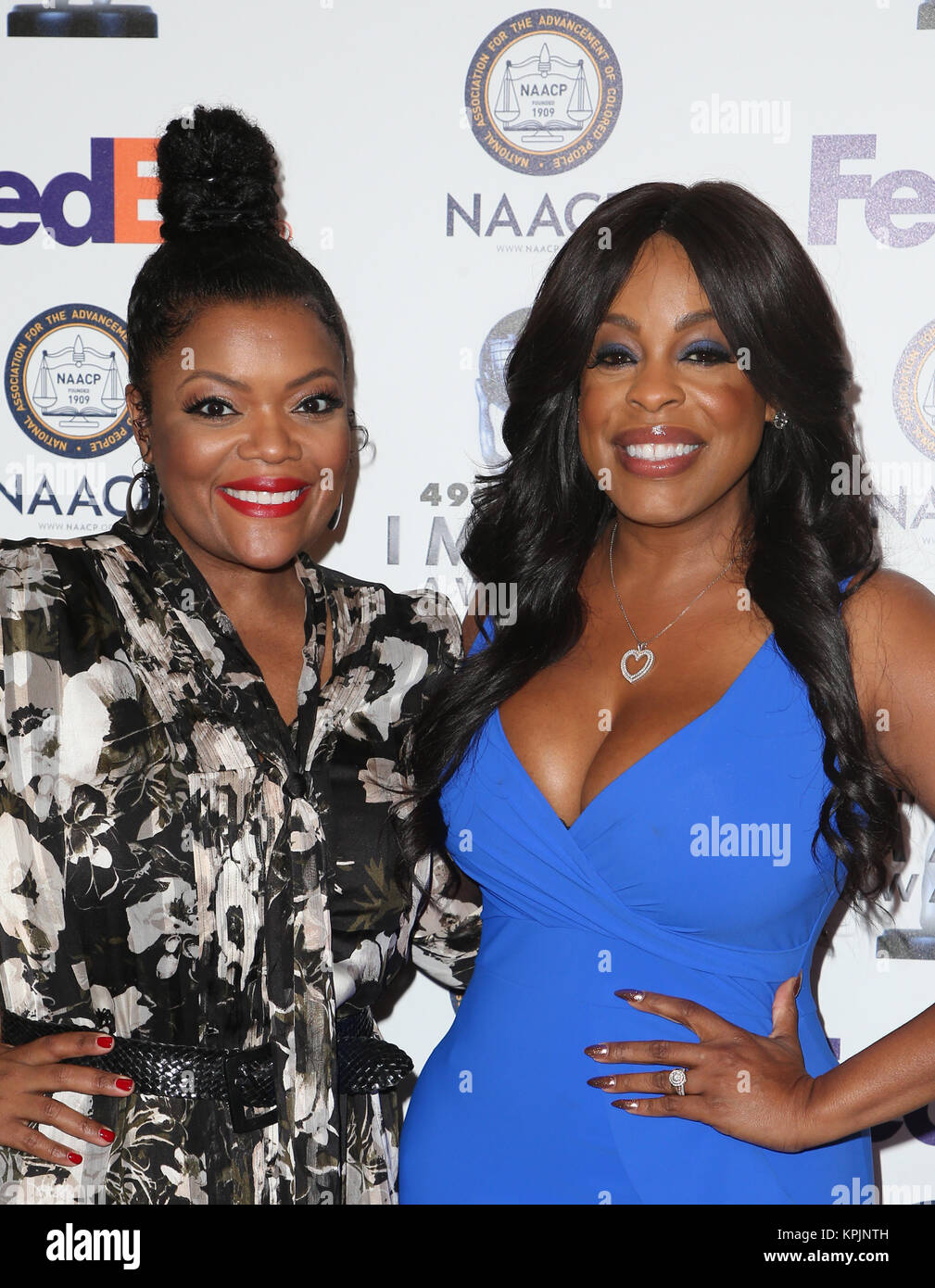 BEVERLY HILLS, CA - DECEMBER 16: Yvette Nicole Brown, Niecy Nash, at ...