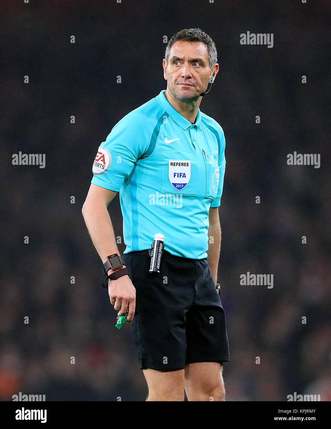 Referee Andre Marriner Stock Photo - Alamy