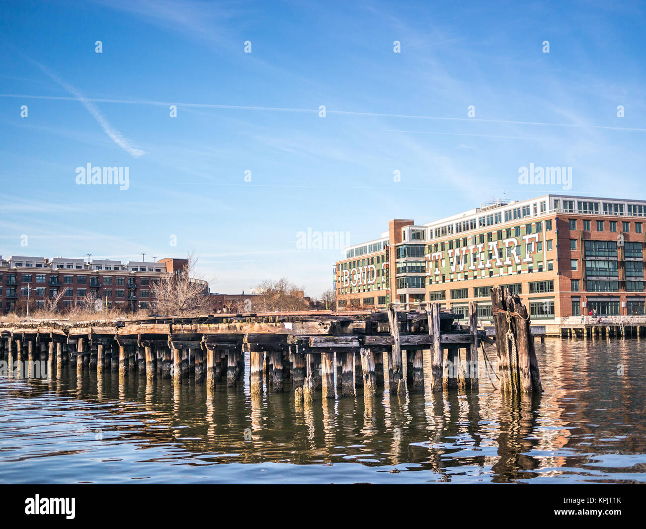 Baltimore building street view hi-res stock photography and images - Alamy