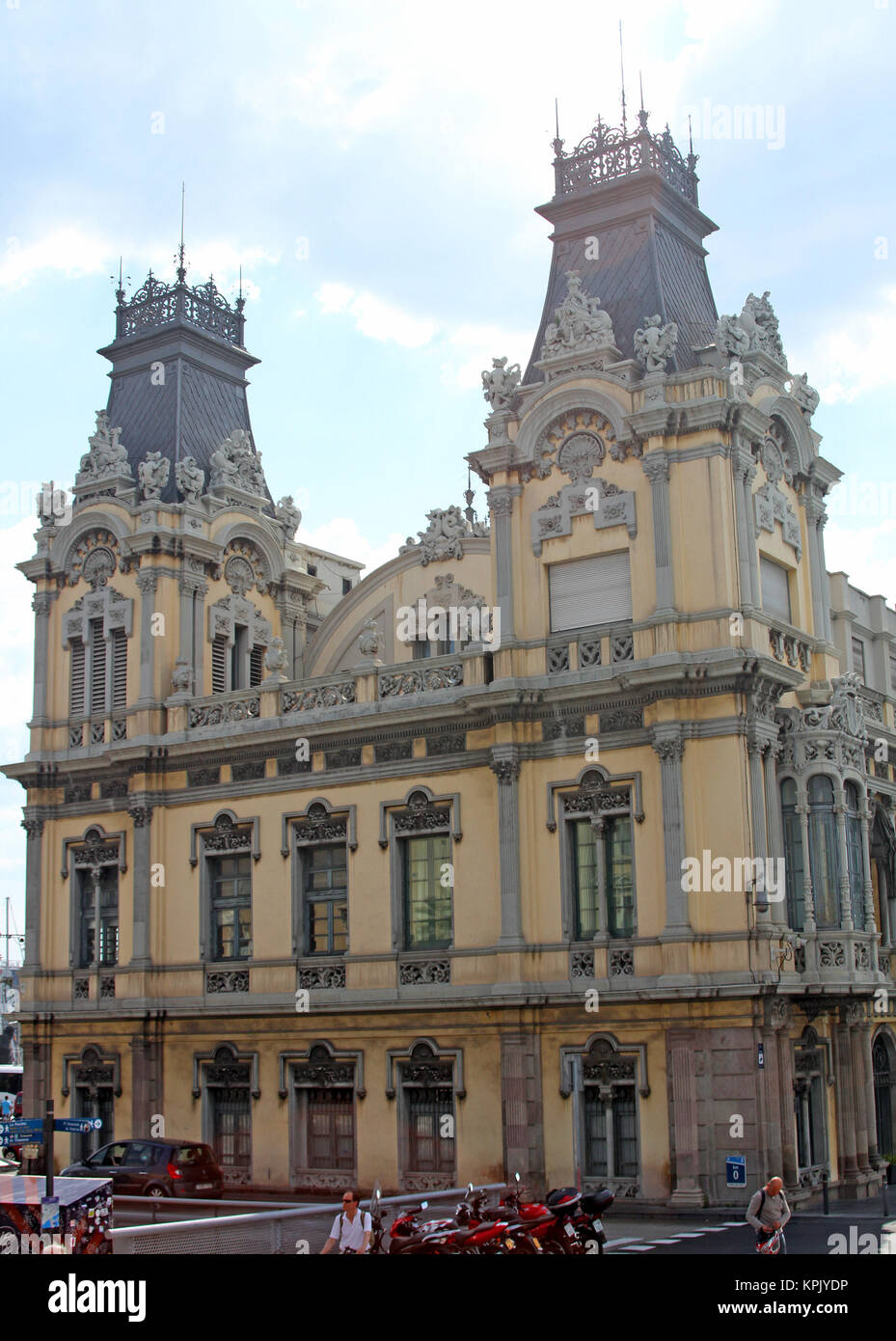 Barcelona port authority building hi-res stock photography and images ...