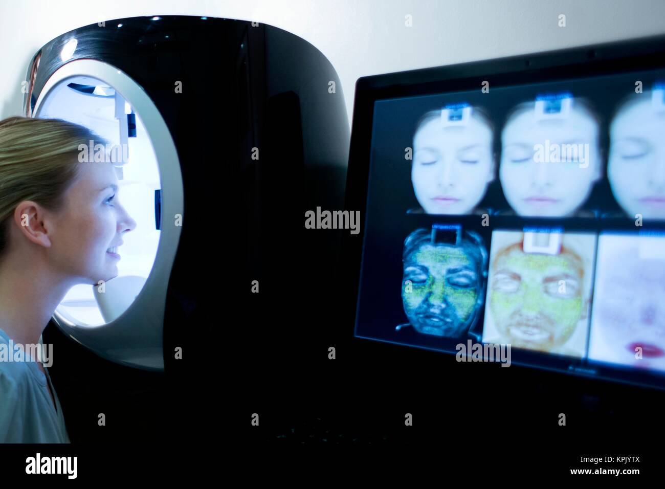 Skin scan machine hi-res stock photography and images - Alamy