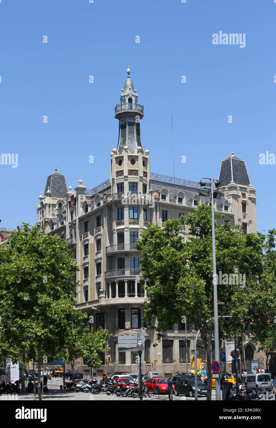 Building corner turret hi-res stock photography and images - Alamy