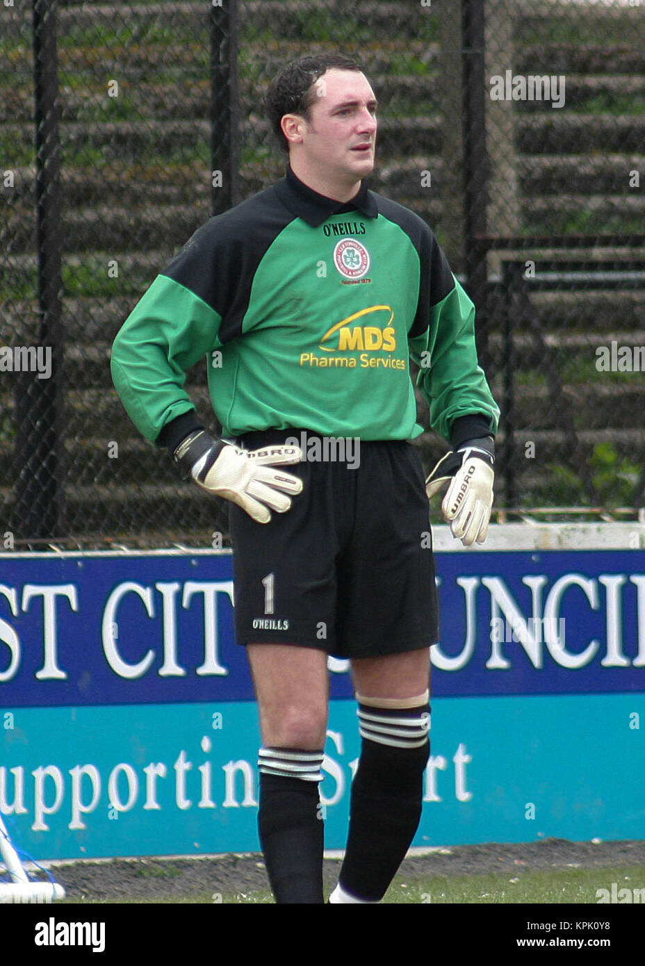 Former goalkeeper paul straney hi-res stock photography and images - Alamy