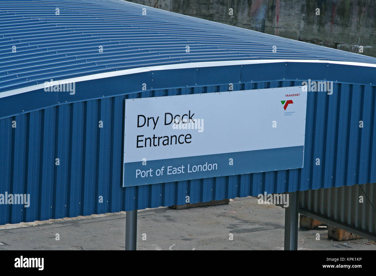 Drydock entrance hi-res stock photography and images - Alamy