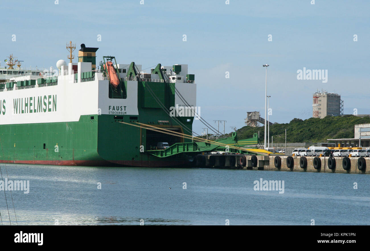South africa harbour ships cars hi-res stock photography and images - Alamy