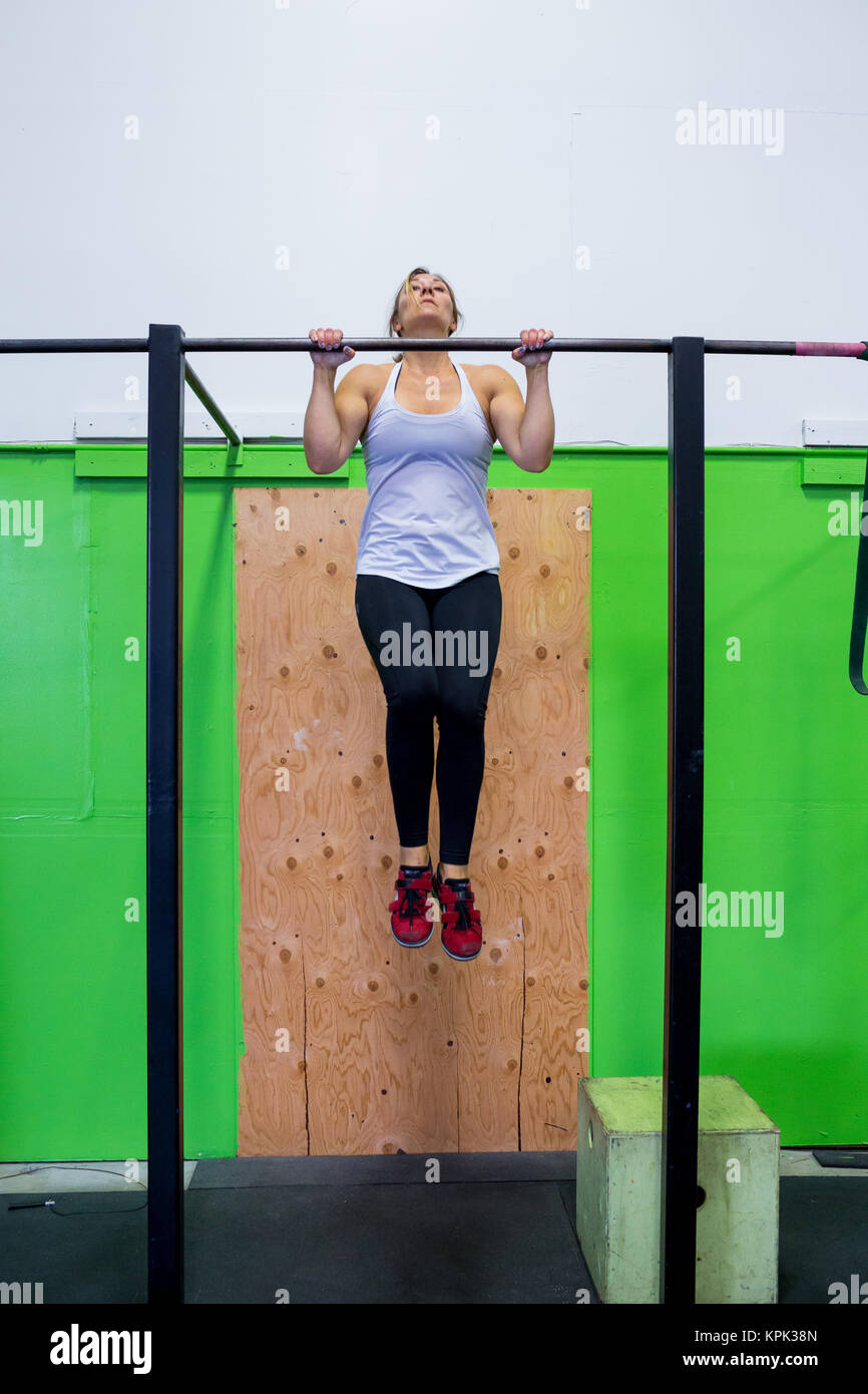 Female at Cross Training Fitness Gym Stock Photo - Alamy