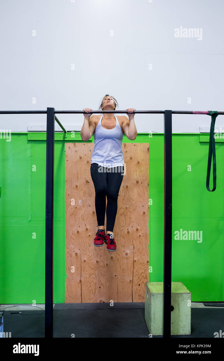 Female at Cross Training Fitness Gym Stock Photo - Alamy