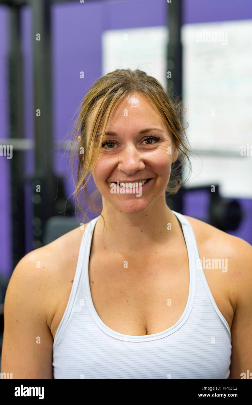 Female at Cross Training Fitness Gym Stock Photo - Alamy