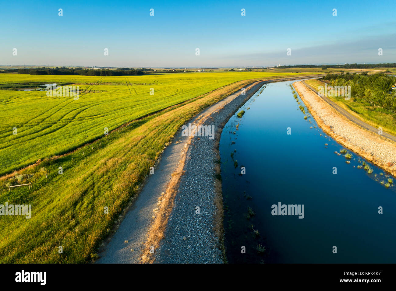 Wide expanse canal water hi-res stock photography and images - Alamy