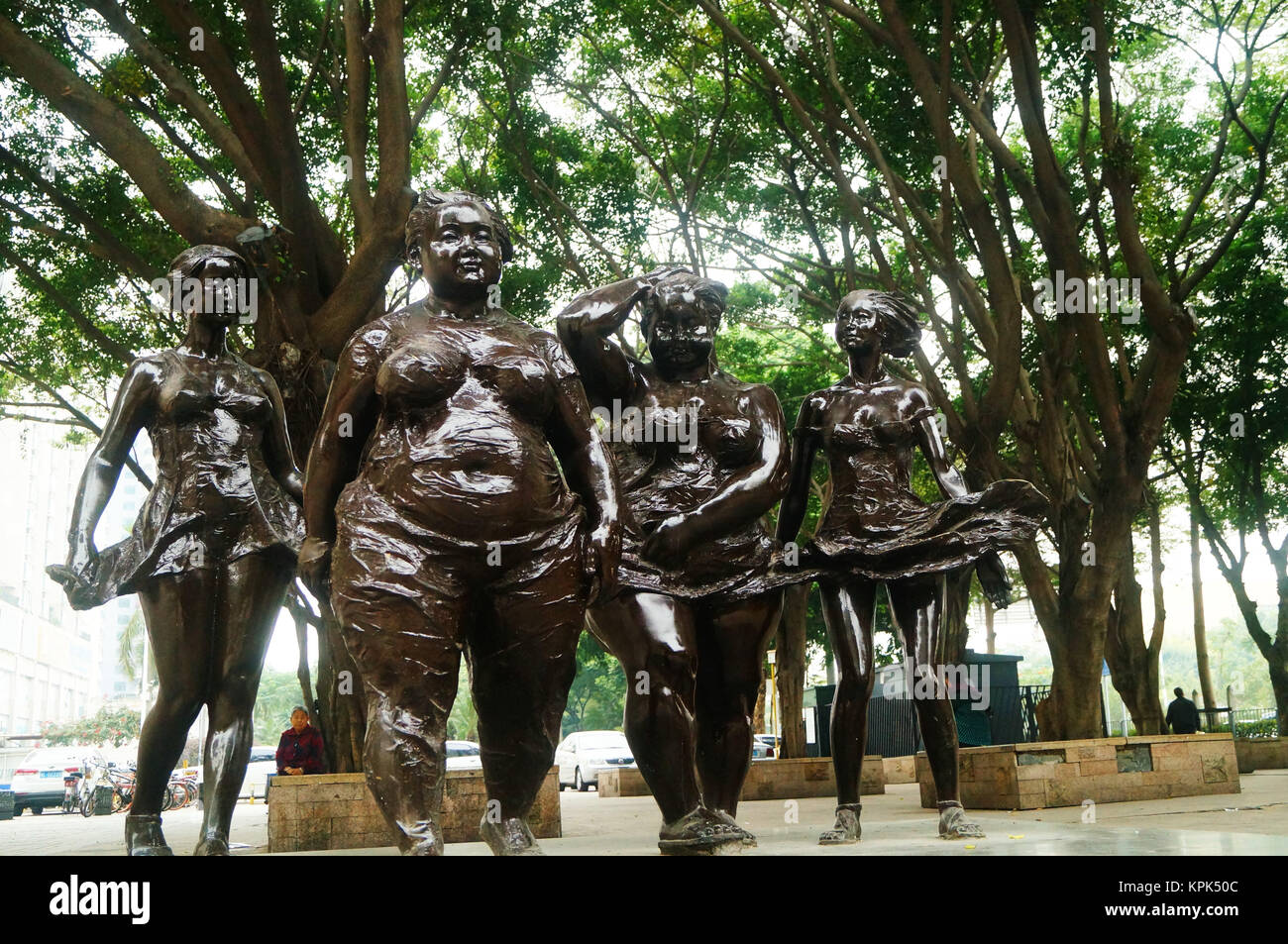 Urban sculpture landscape: female figure statues Stock Photo - Alamy