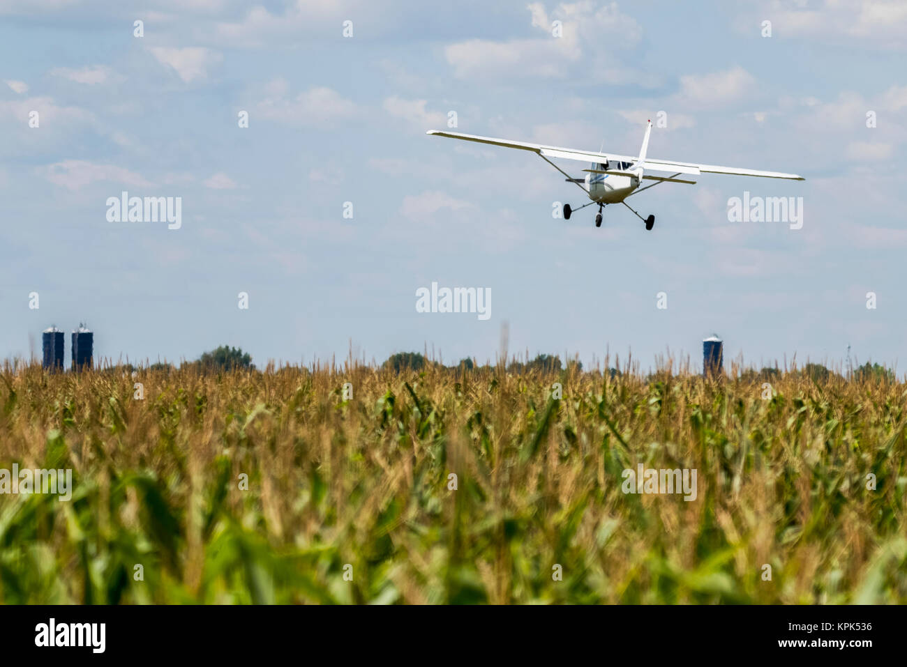 Flying over farm field hi-res stock photography and images - Alamy