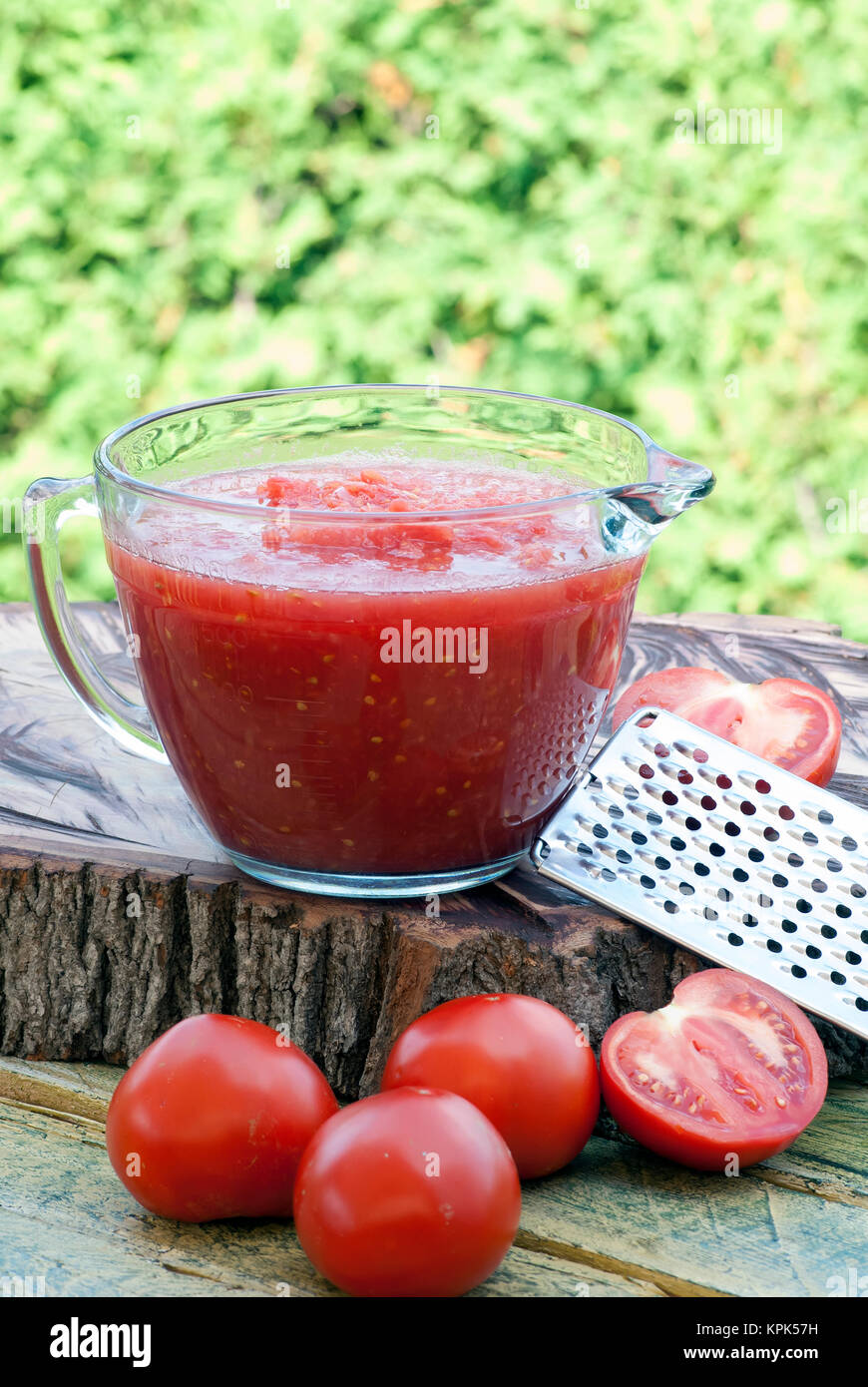 Grated tomatoes hi-res stock photography and images - Alamy