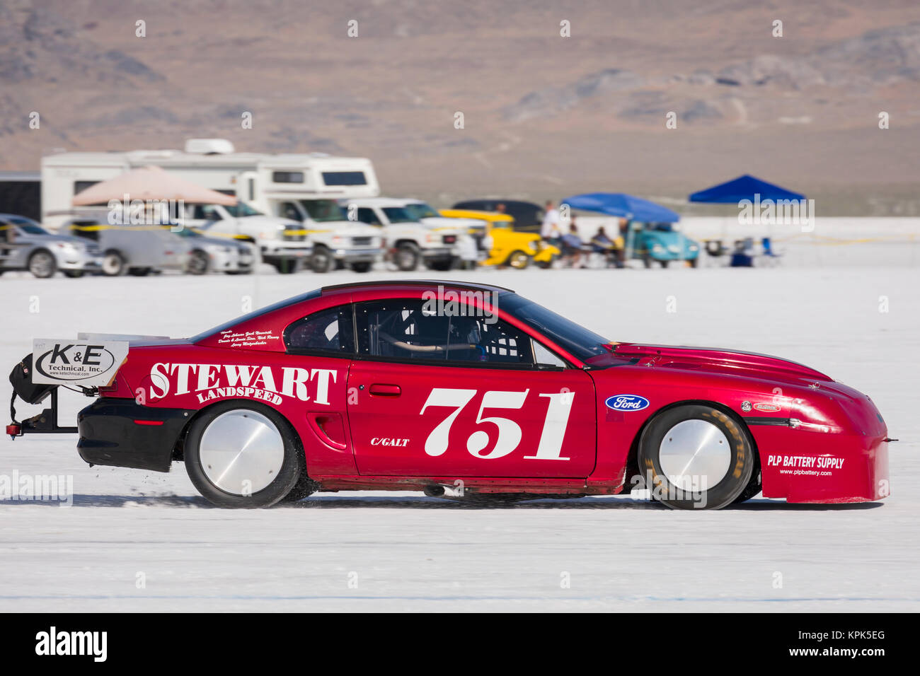 Gas altered coupe class C/GALT 1996 Ford Mustang races off starting ...