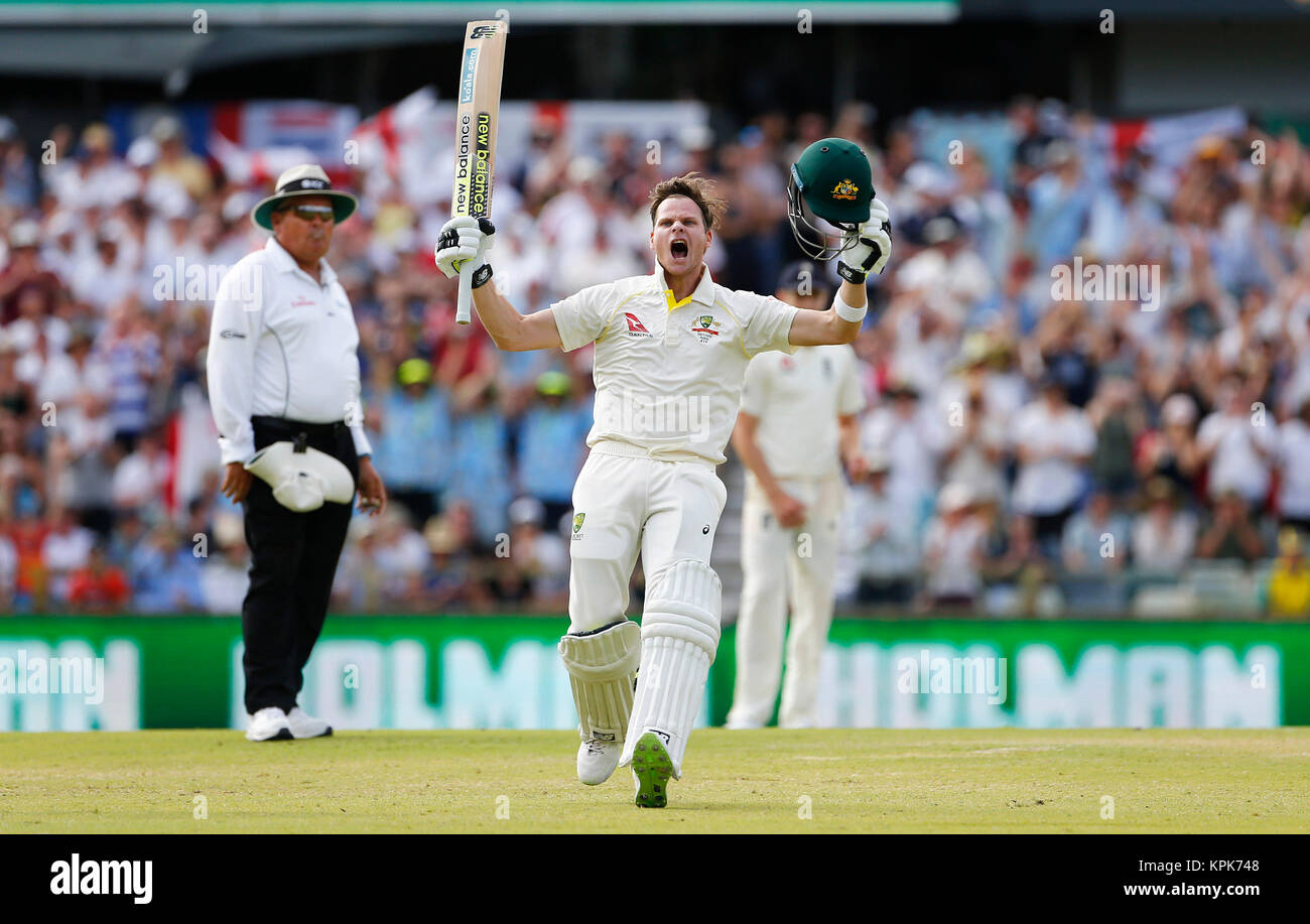 Australia's Steve Smith celebrates his double century during day three ...