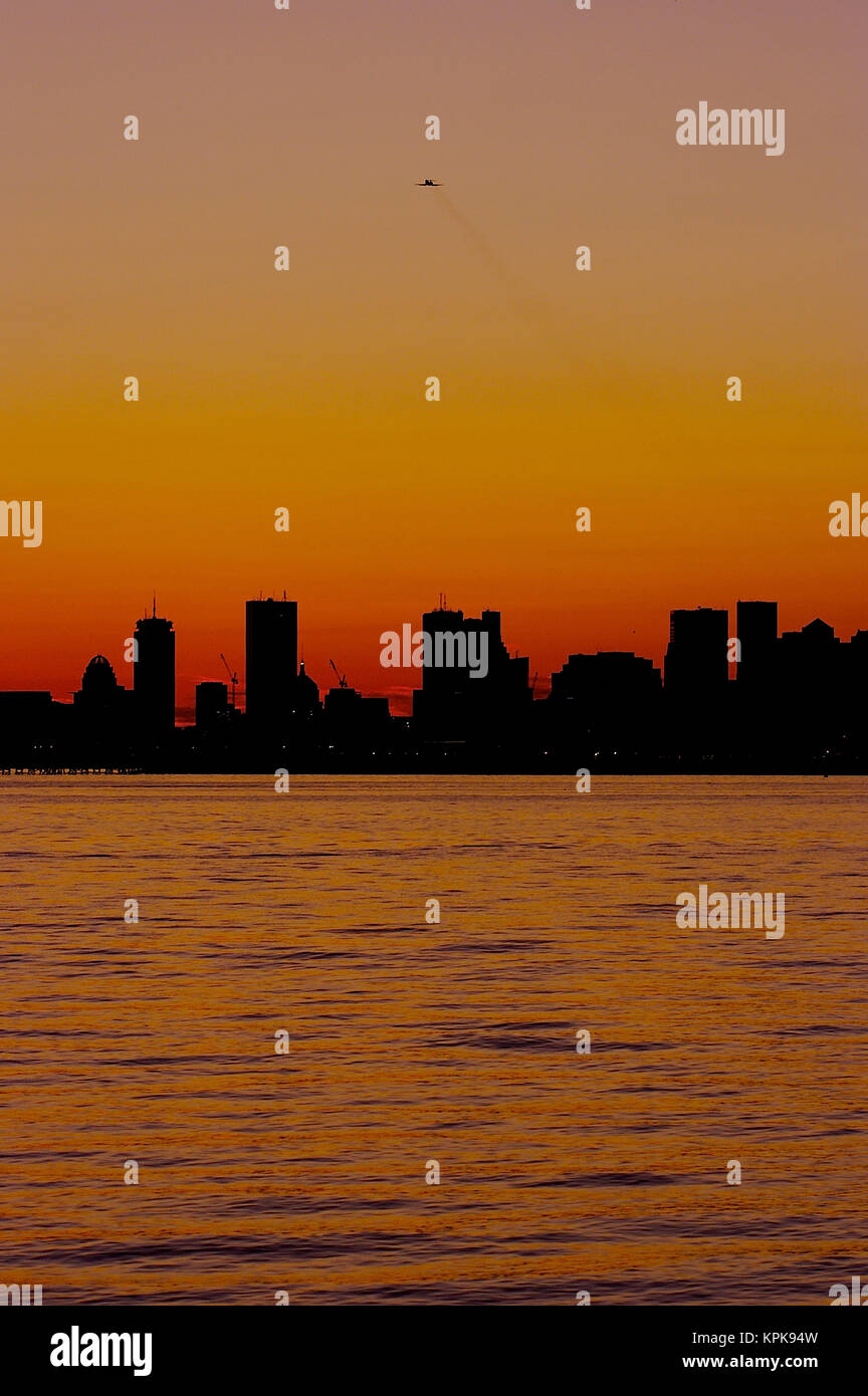 Boston harbour shore hi-res stock photography and images - Alamy