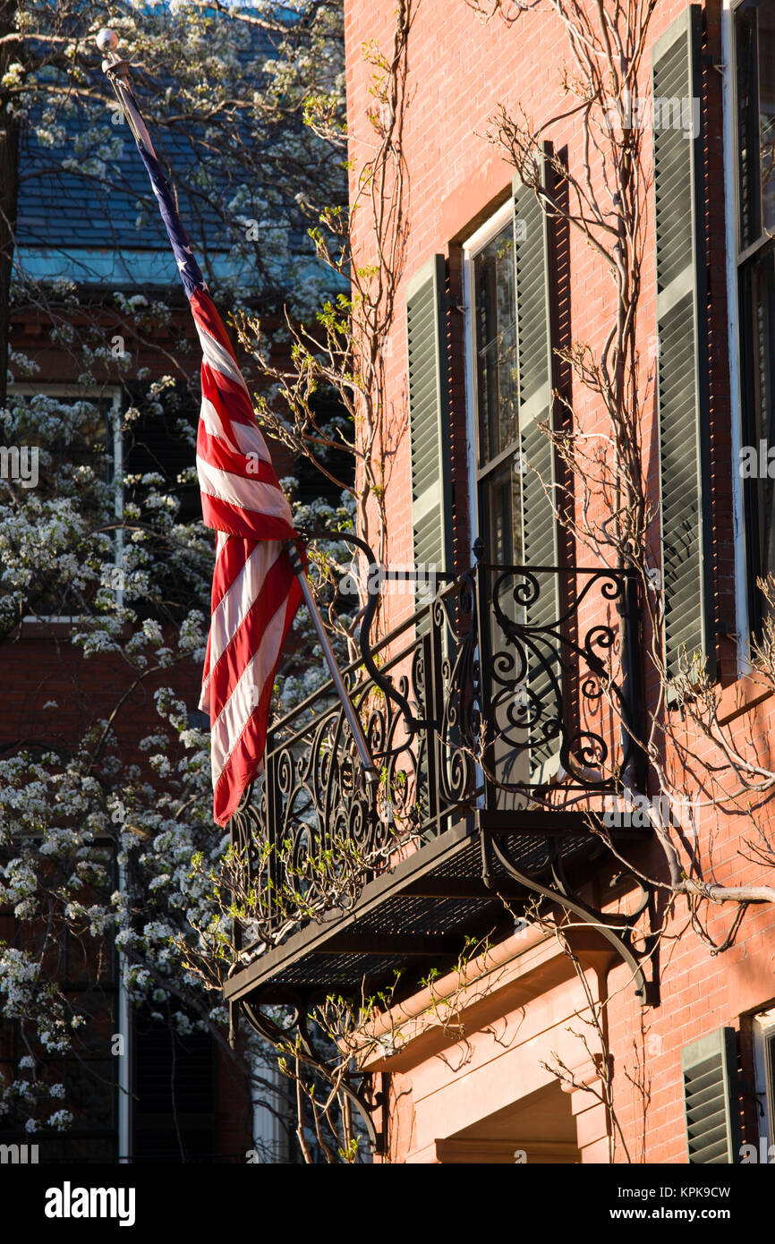 USA, Massachusetts, Boston, Beacon Hill. Louisburg Square, spring Stock ...