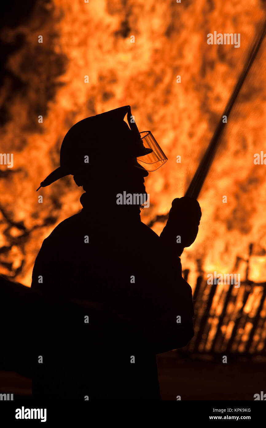 July 4th bonfire hi-res stock photography and images - Alamy
