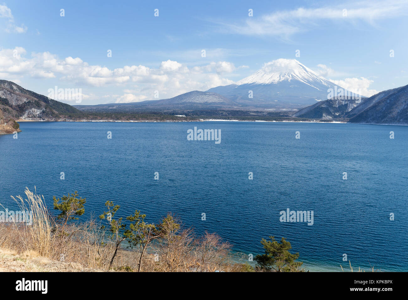 Cap cloud volcano fuji hi-res stock photography and images - Alamy