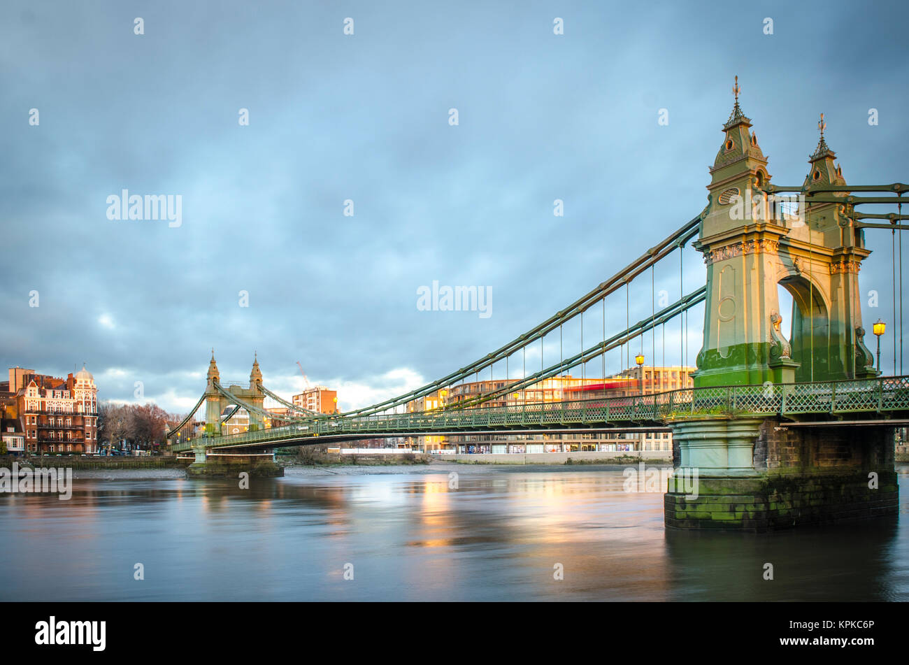 Hammersmith bridge london hi-res stock photography and images - Alamy