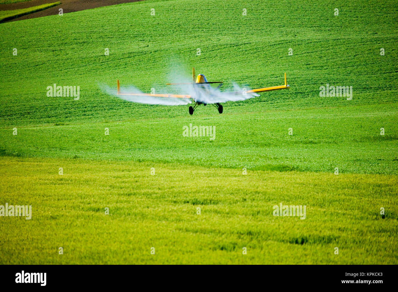 Crop duster hi-res stock photography and images - Alamy
