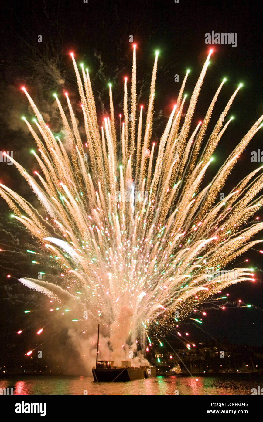 WA, Seattle, Lake Union, 4th of July fireworks Stock Photo - Alamy