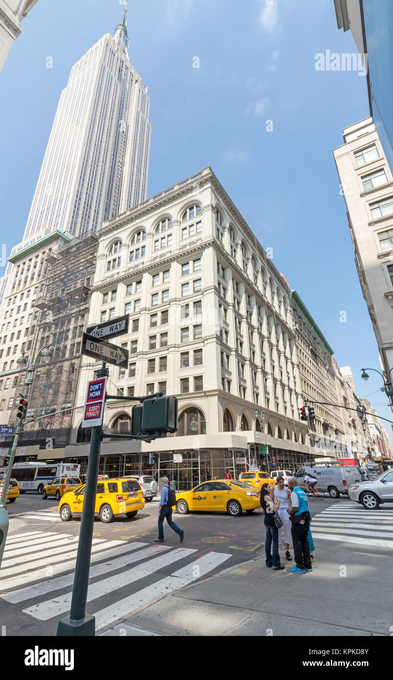 Madison avenue advertising hi-res stock photography and images - Alamy