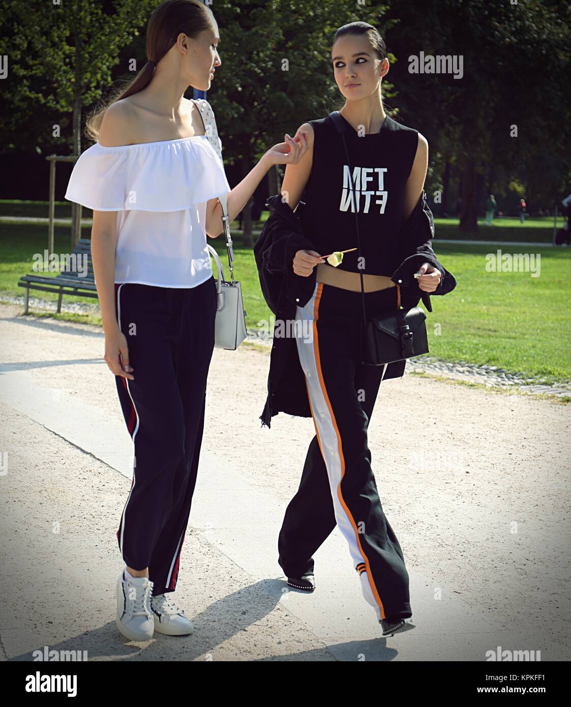 Milan, Italy. 22nd Sep, 2017. Models on the street during the Milan ...