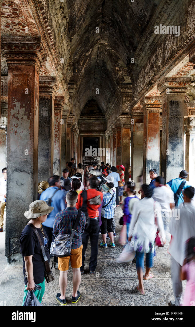 Crowds of people at angkor wat hi-res stock photography and images - Alamy