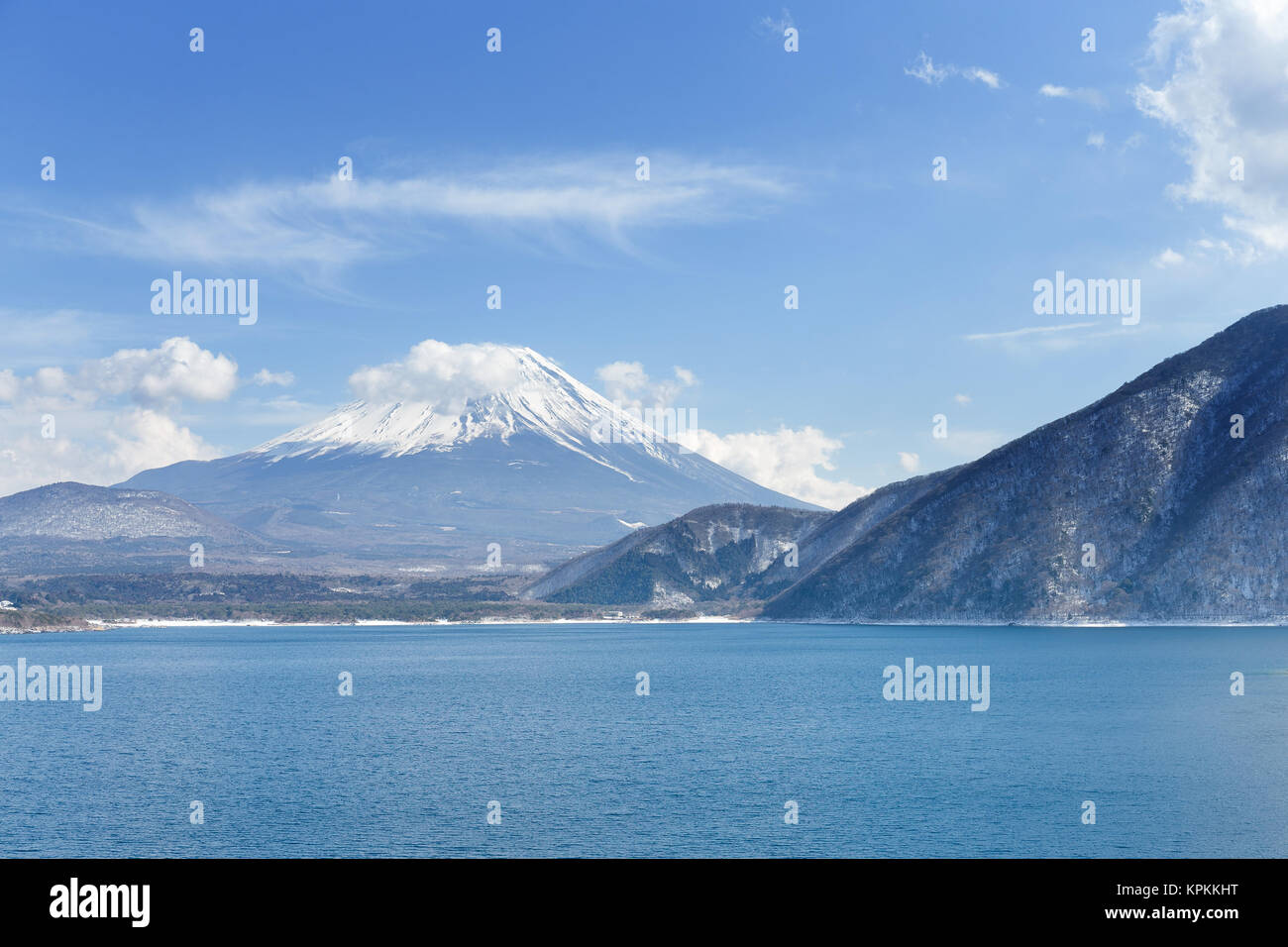 Cap cloud volcano fuji hi-res stock photography and images - Alamy