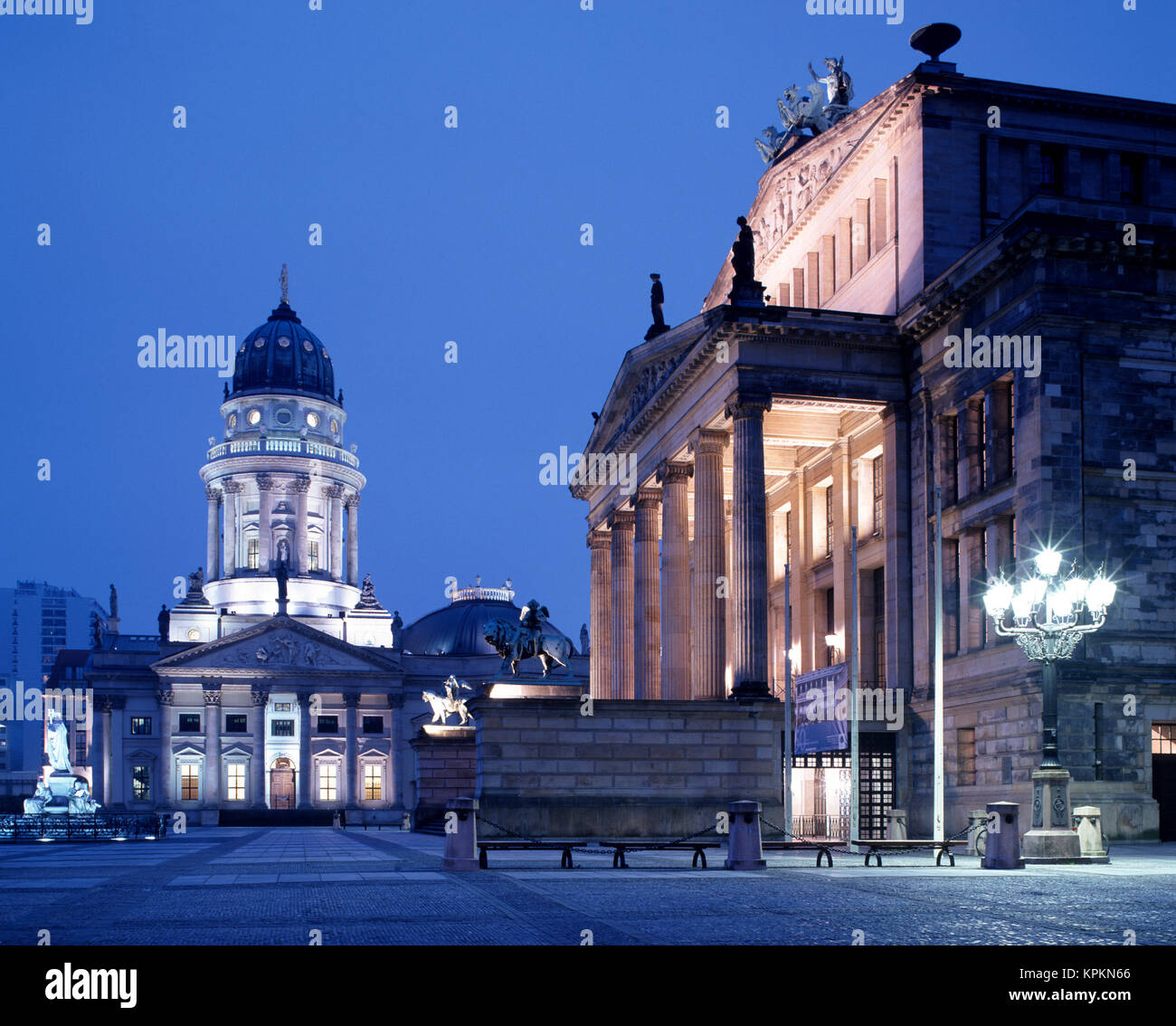 German Cathedral and Schauspielhaus Theatre Gendarmenmarkt, Berlin ...