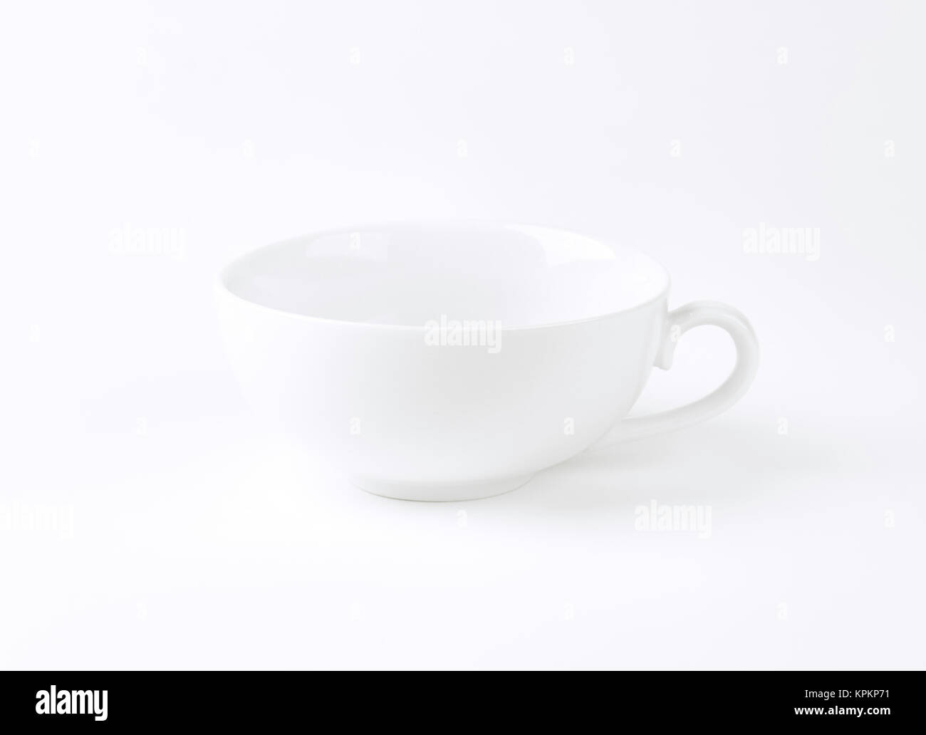 wide tea cup Stock Photo - Alamy