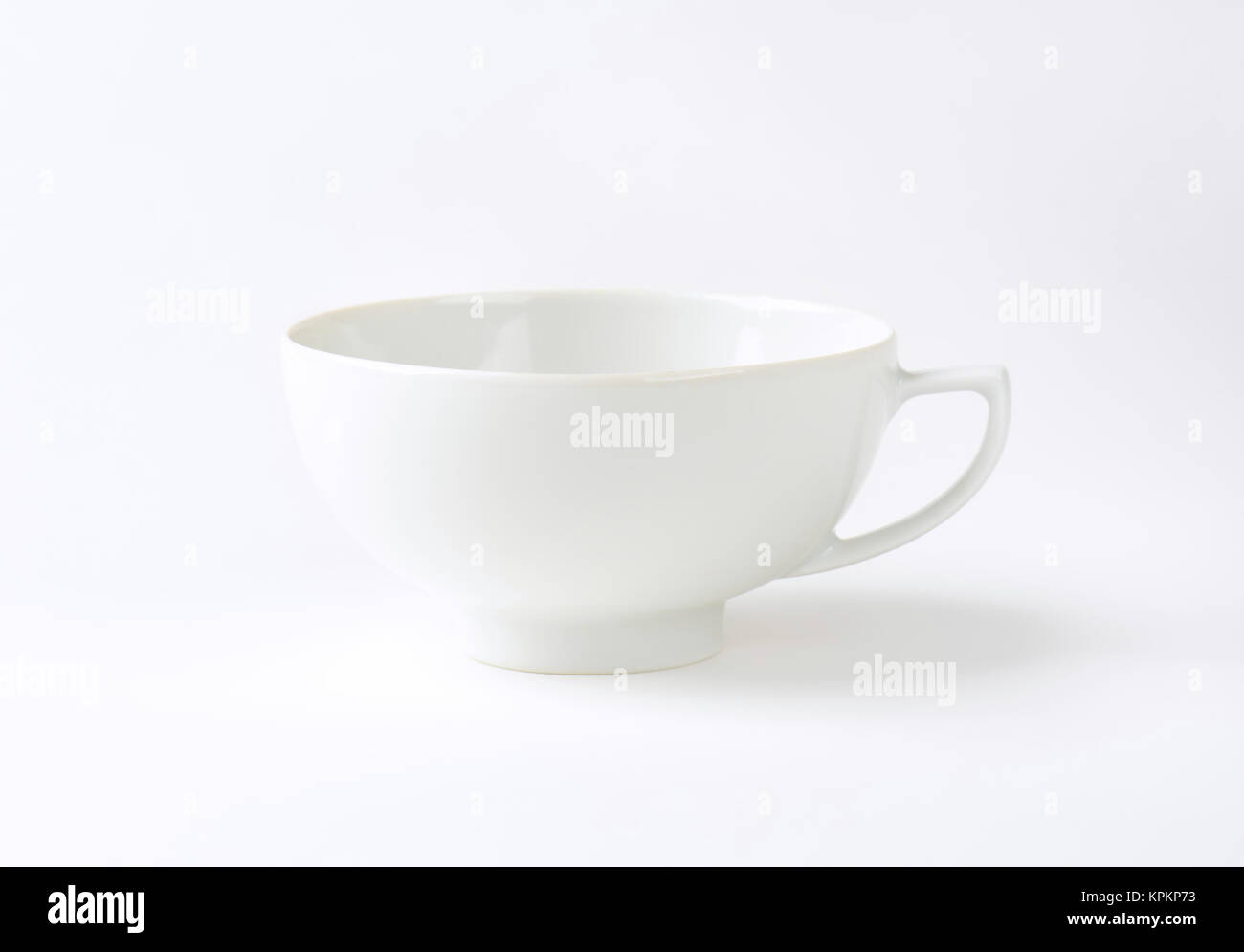 wide tea cup Stock Photo - Alamy