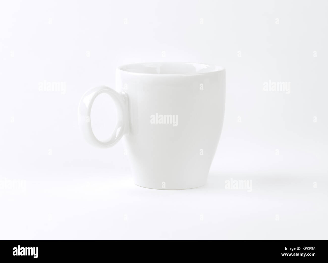 empty white mug Stock Photo - Alamy