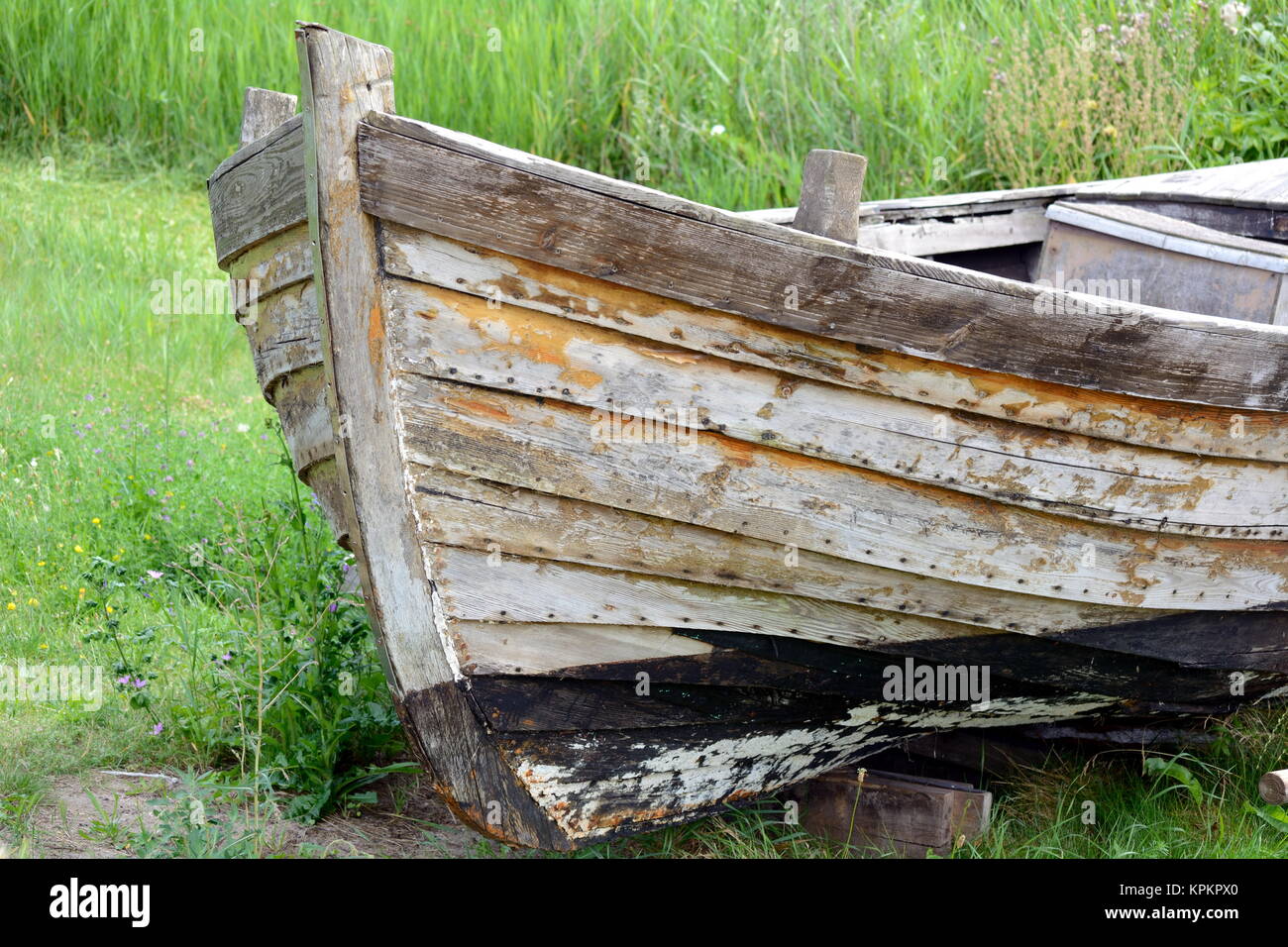 Old rotten hi-res stock photography and images - Alamy
