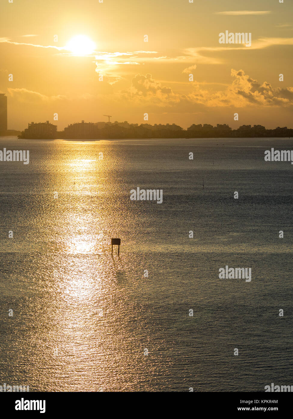 Downtown miami sunrise hi-res stock photography and images - Alamy