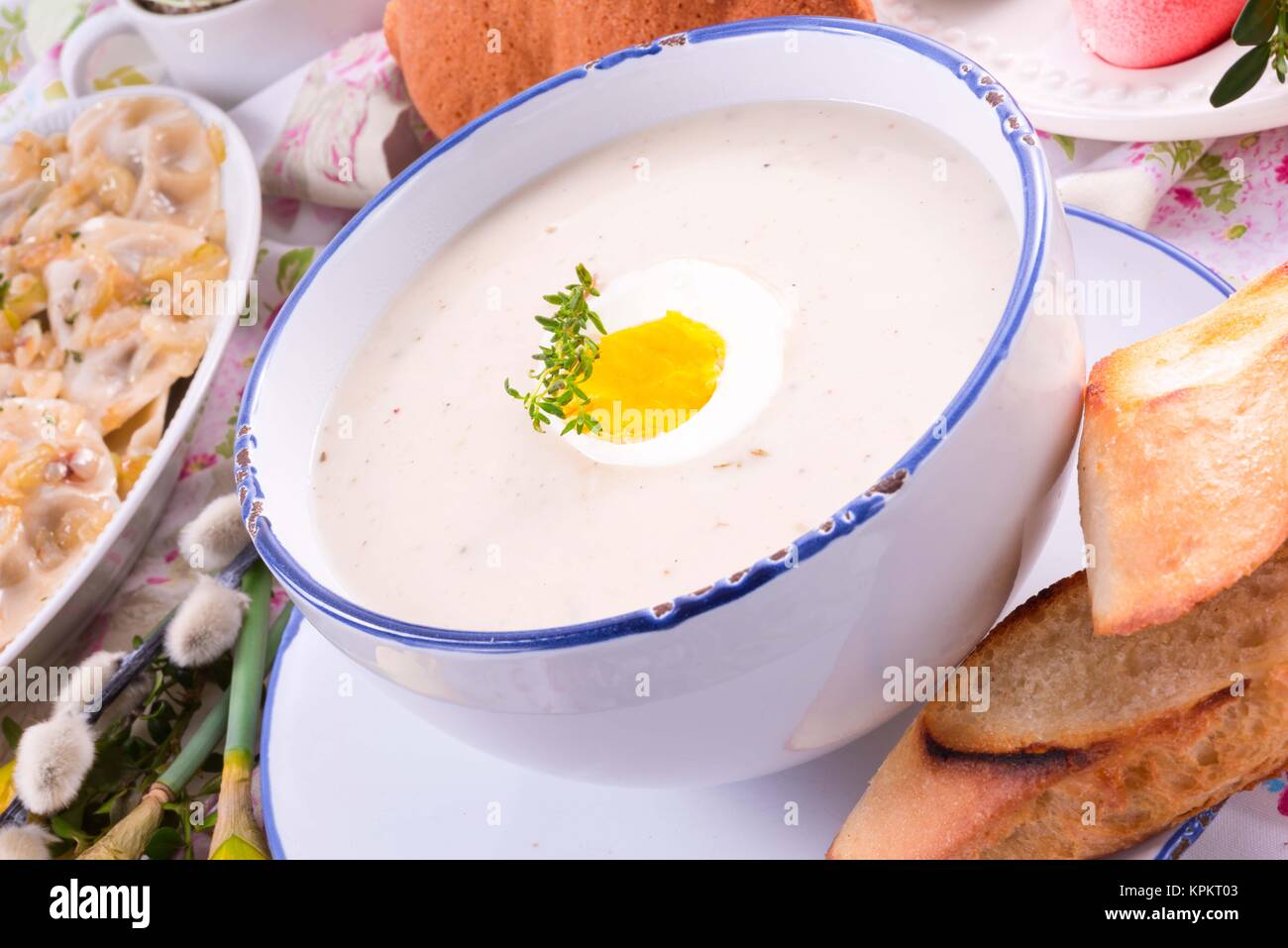 Pure white raw flour hi-res stock photography and images - Alamy