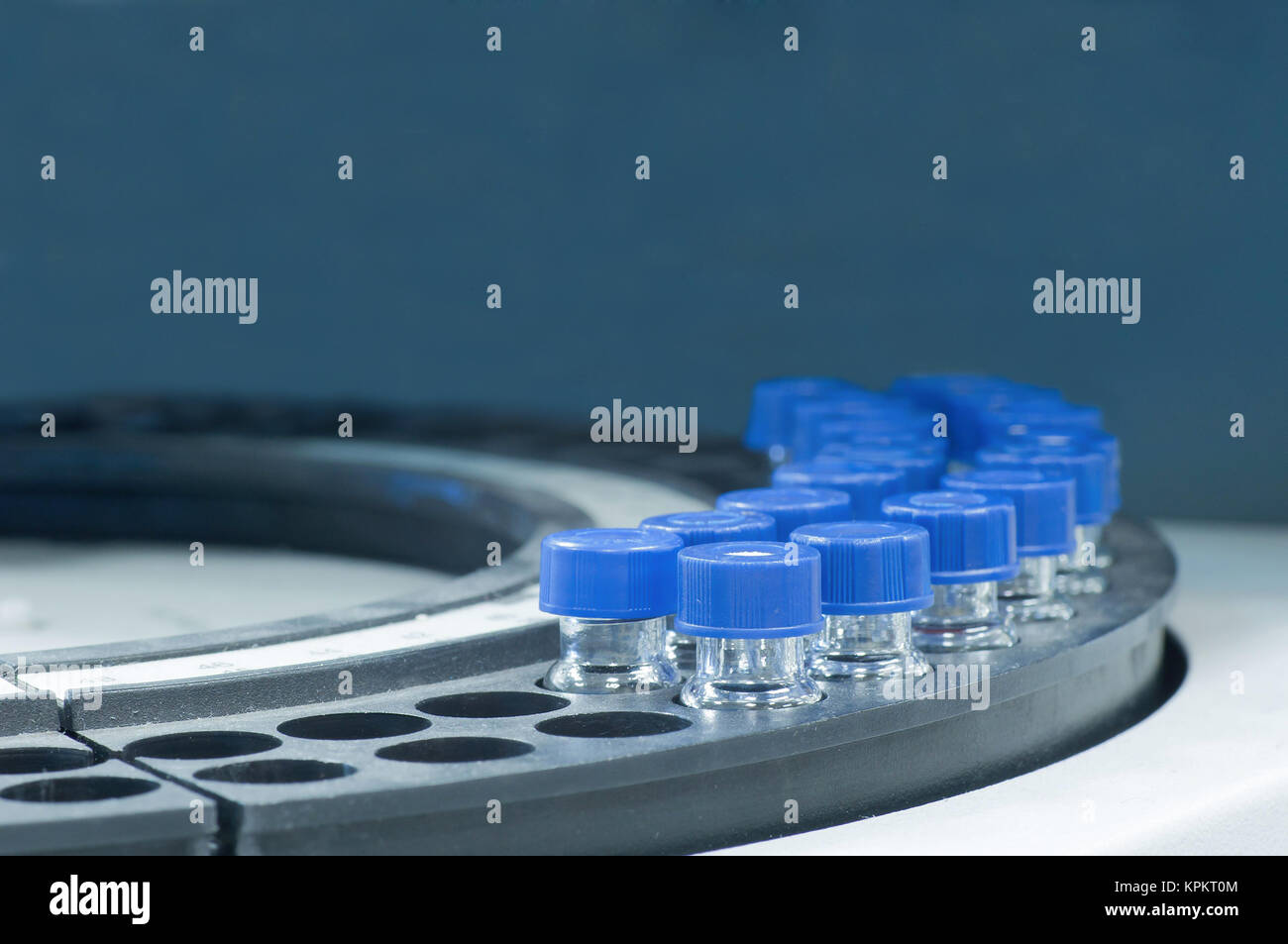 Auto sampler vial hi-res stock photography and images - Alamy