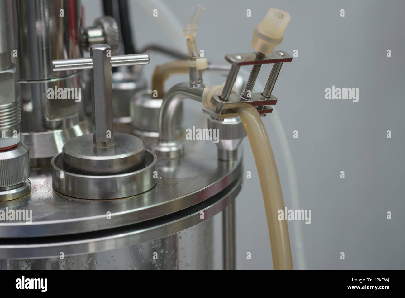 Glass beaker device with tubing for lab Stock Photo - Alamy