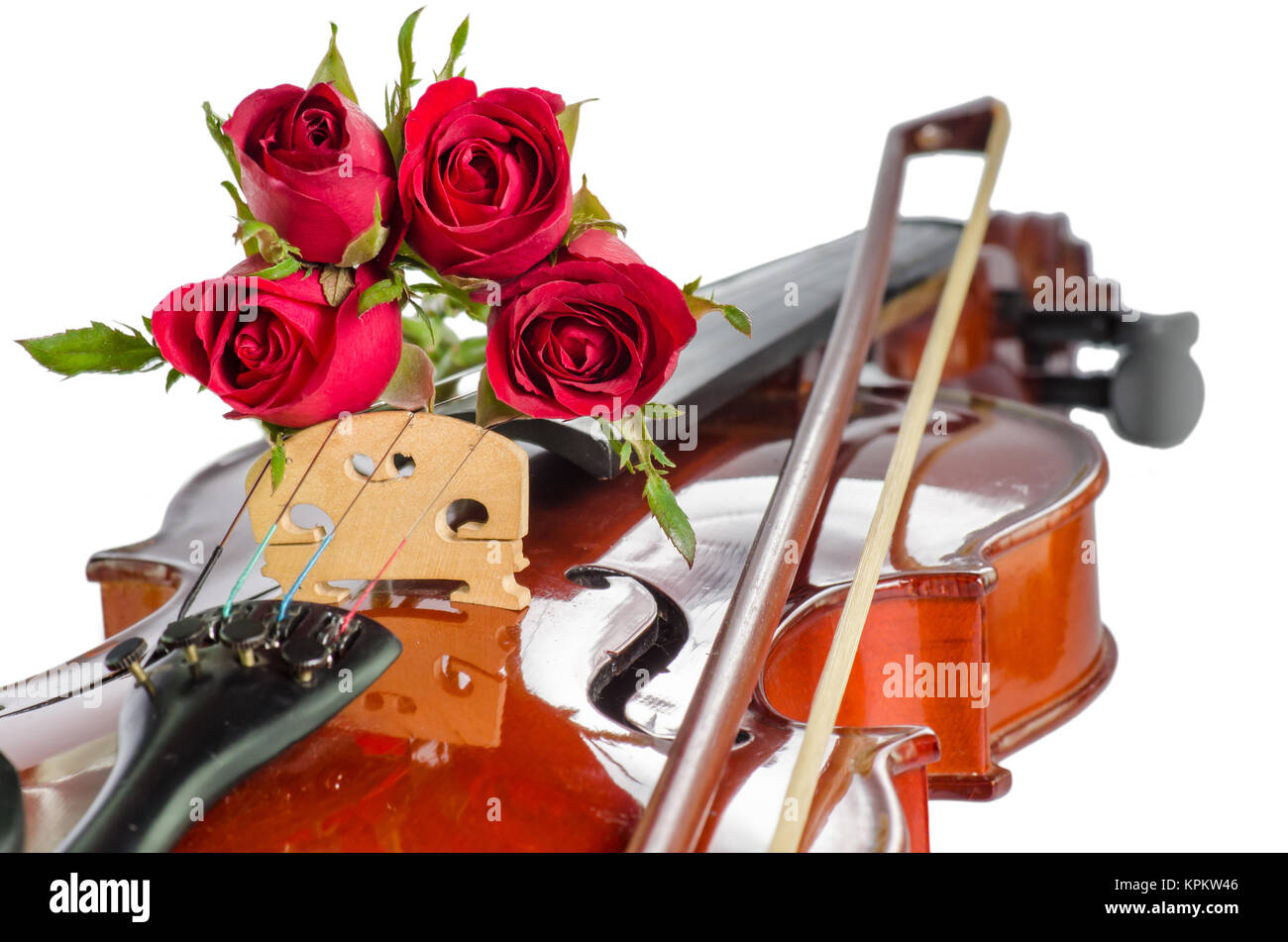Violin and red roses Stock Photo - Alamy