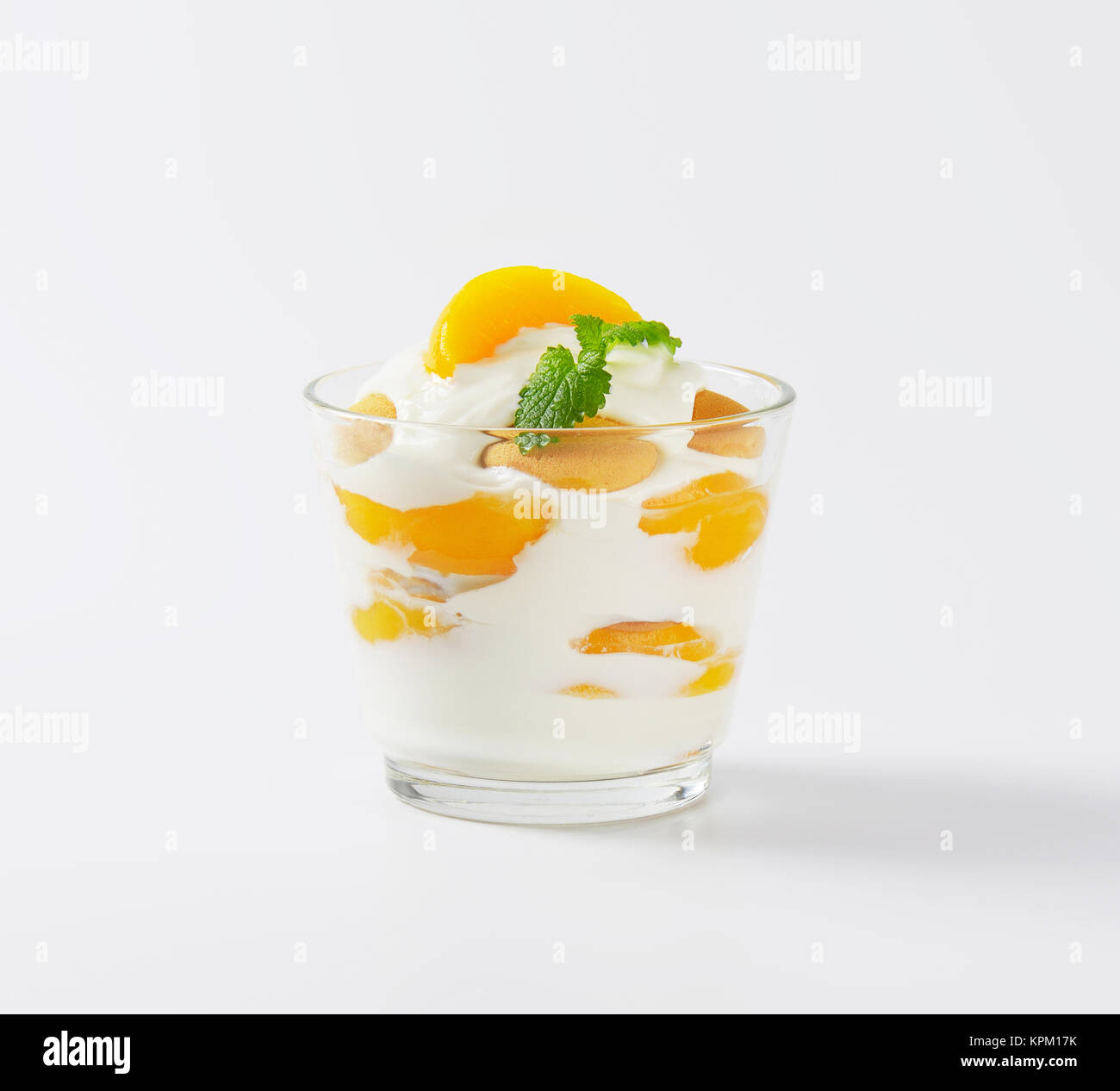 creme fraiche dessert Stock Photo - Alamy