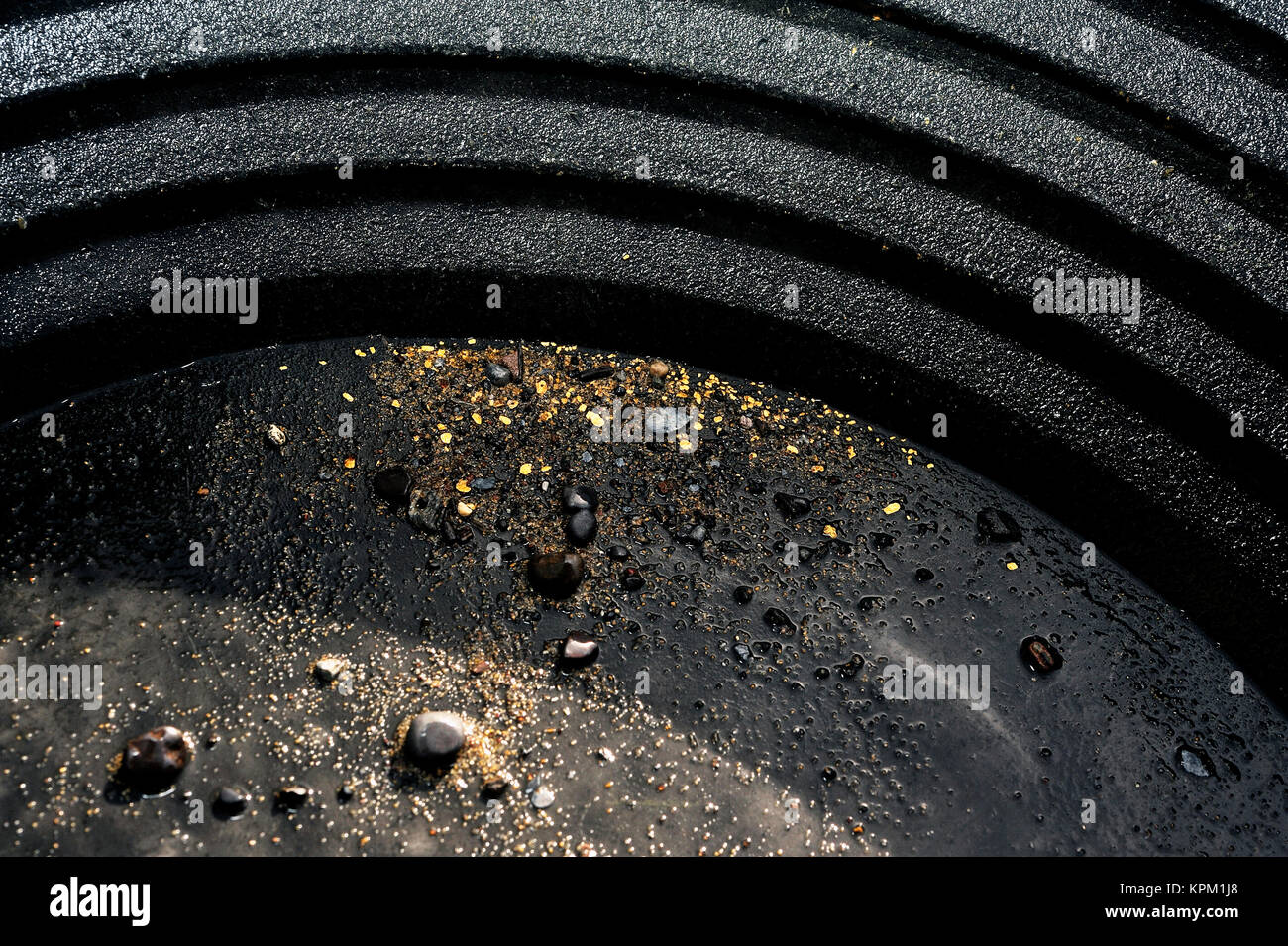washing the gold Stock Photo - Alamy