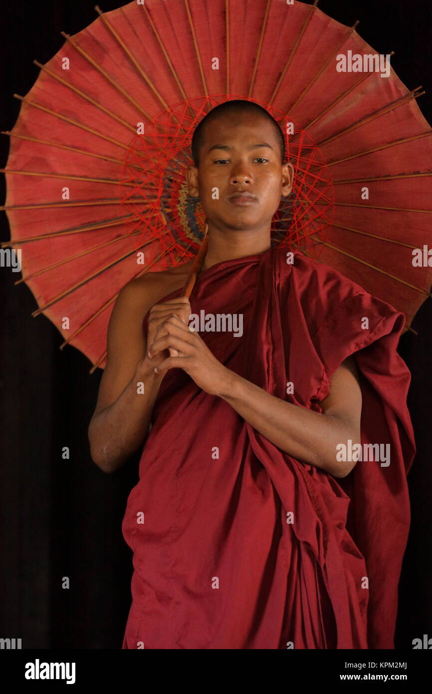 Buddhist monk in the temples of Bagan Stock Photo - Alamy