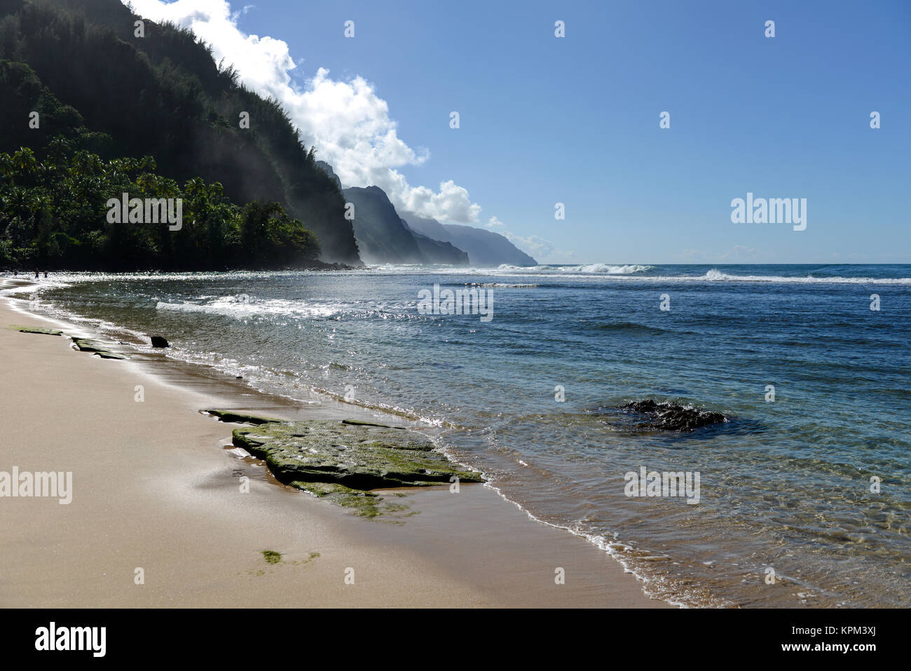 Ke'e Beach - View of Kee Beach, looking west towards misty Na Pali ...