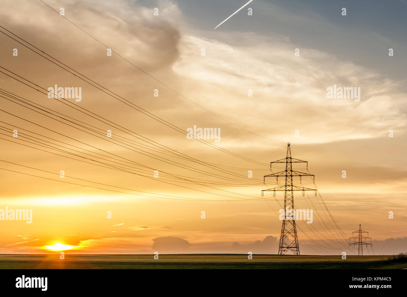 Transmission line hi-res stock photography and images - Alamy