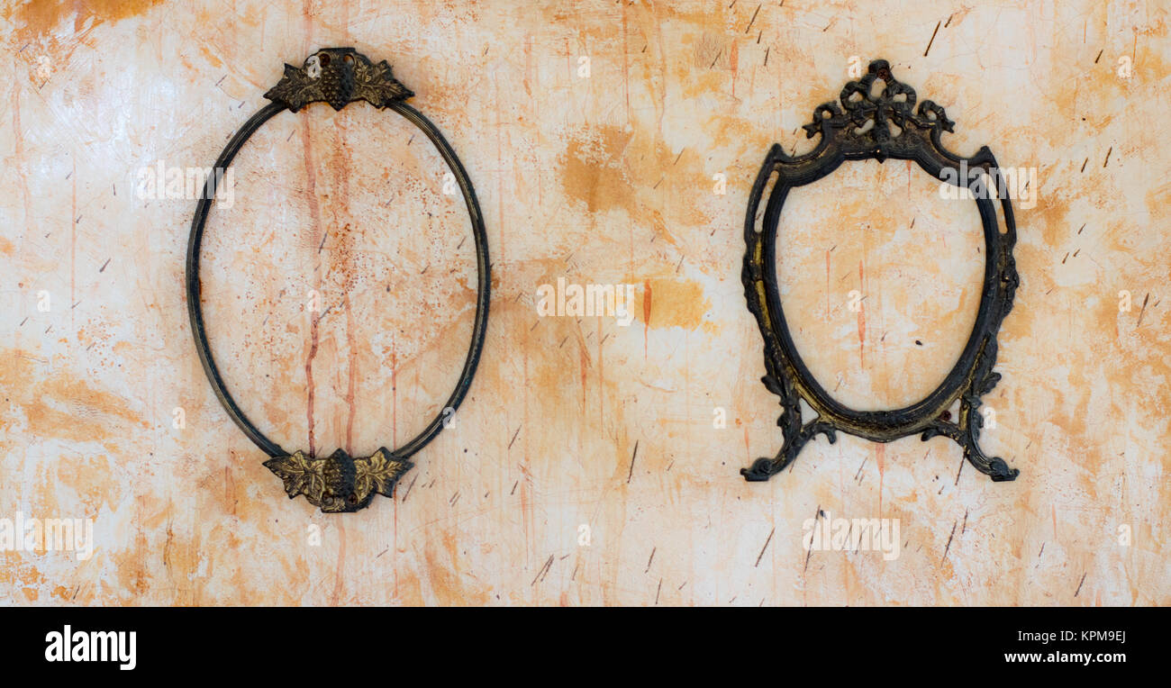 Vintage Mirror frame on old concrete wall Background Stock Photo - Alamy