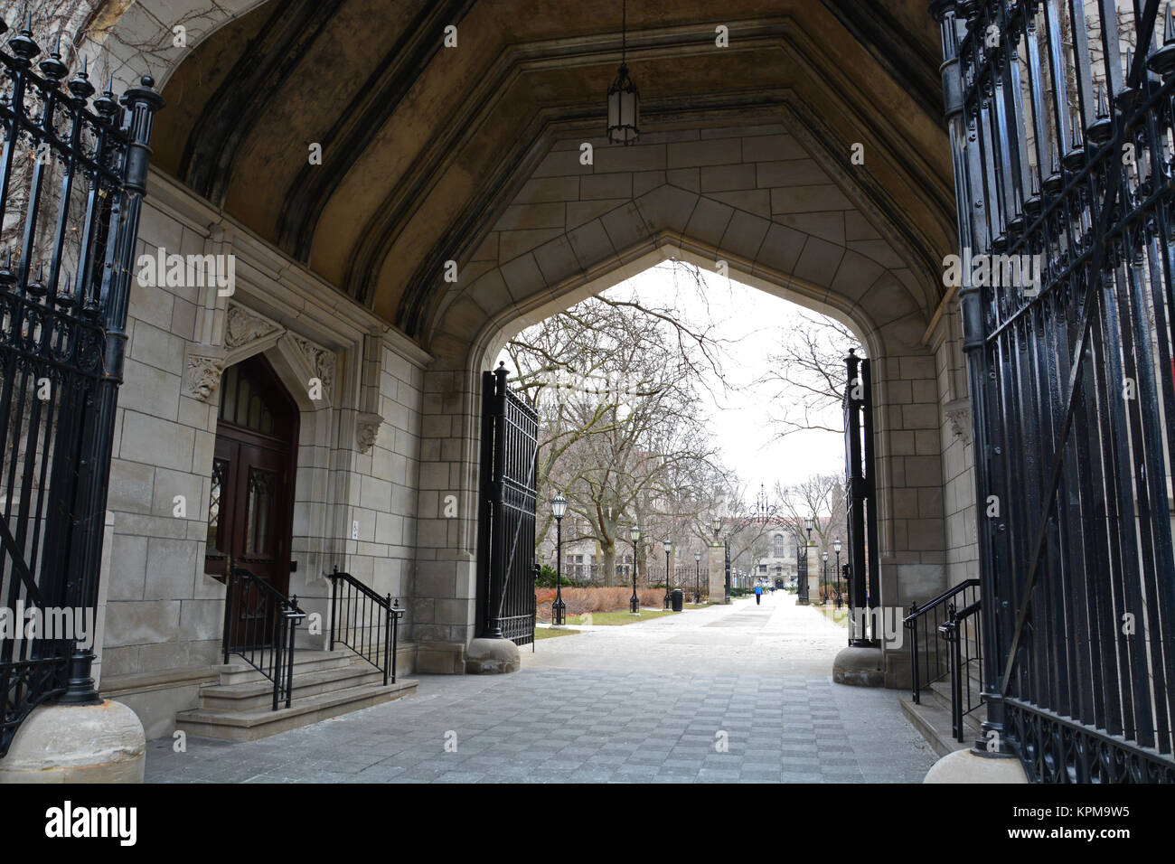 Quad building university chicago chicago hi-res stock photography and ...