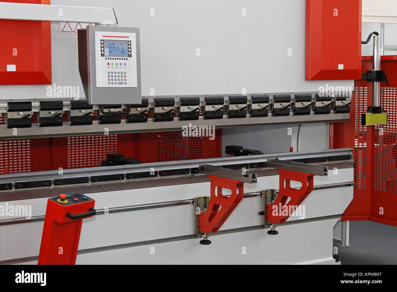 Press brake tools hi-res stock photography and images - Alamy