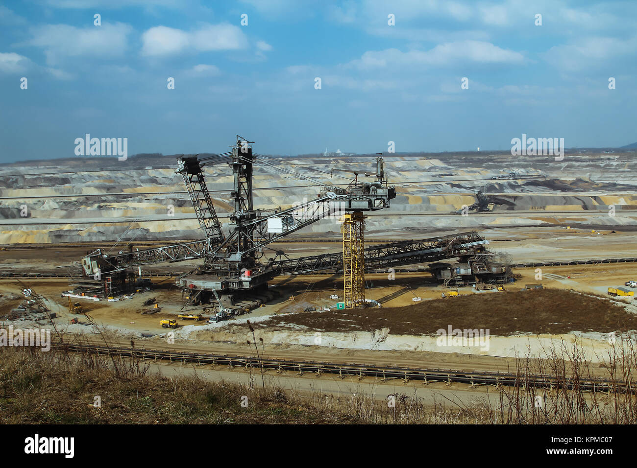 Deep heat mining hi-res stock photography and images - Alamy