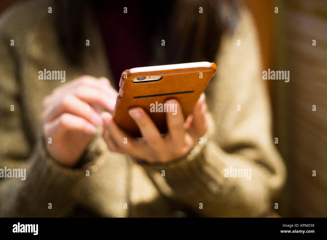 Woman use of mobile phone Stock Photo - Alamy